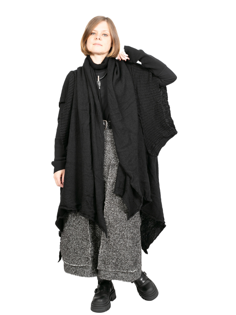 Rundholz DIP Giant scarf or knitted vest with armholes boiled wool Black 2242687710